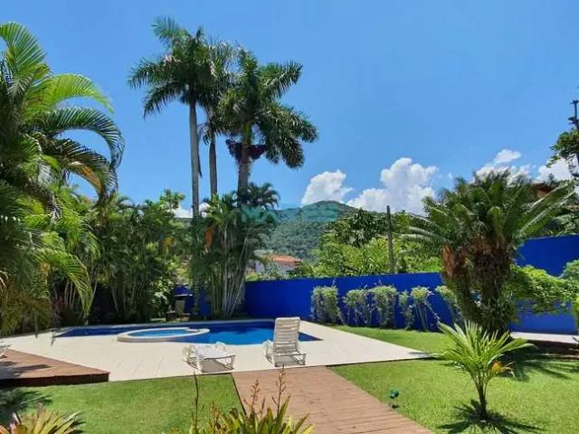 Casa / Sobrado em Condomínio para Locação em São Sebastião/SP Barra do Sahy 4 Quartos