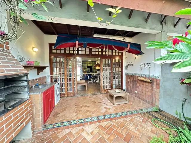 Casa / Sobrado em Condomínio para Locação em São Sebastião/SP Barra do Una 3 Quartos