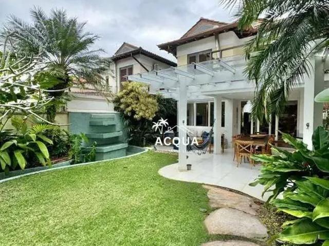 Casa / Sobrado em Condomínio para Locação em São Sebastião/SP Juquehy 4 Quartos