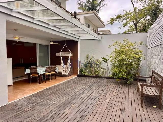 Casa / Sobrado em Condomínio para Locação em São Sebastião/SP Juquehy 4 Quartos