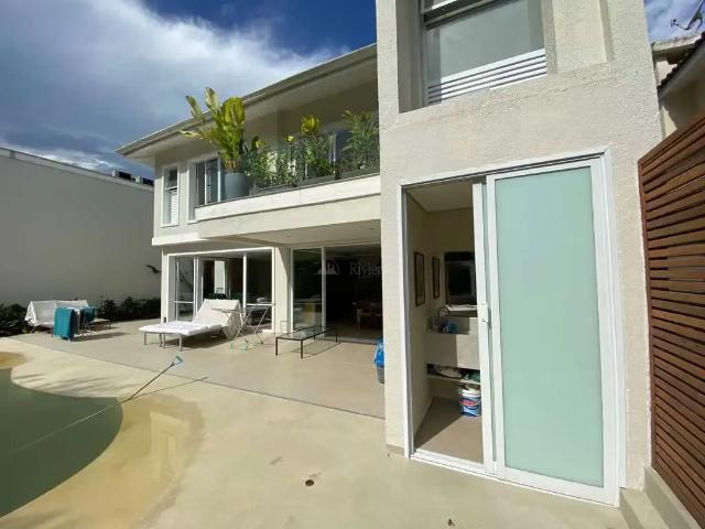 Casa / Sobrado em Condomínio para Locação em São Sebastião/SP Juquehy 4 Quartos