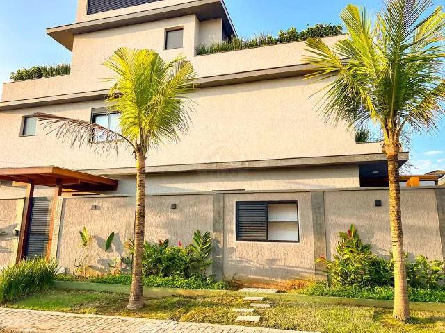 Casa / Sobrado em Condomínio para Locação em São Sebastião/SP Juquehy 4 Quartos