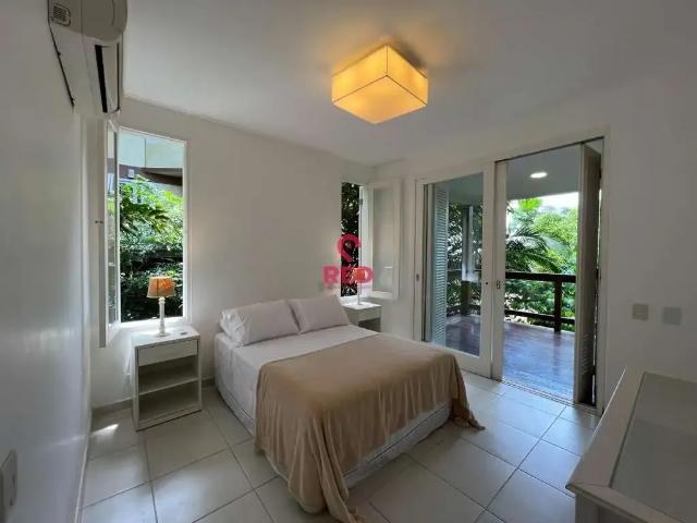 Casa / Sobrado em Condomínio para Locação em São Sebastião/SP Juquehy 4 Quartos