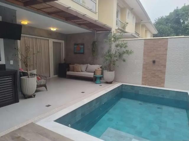 Casa / Sobrado em Condomínio para Locação em São Sebastião/SP Juquehy 5 Quartos