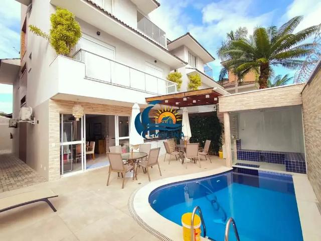 Casa / Sobrado em Condomínio para Locação em São Sebastião/SP Juquehy 5 Quartos