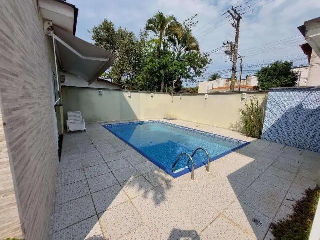 Casa / Sobrado em Condomínio para Locação em São Sebastião/SP Juquehy 3 Quartos