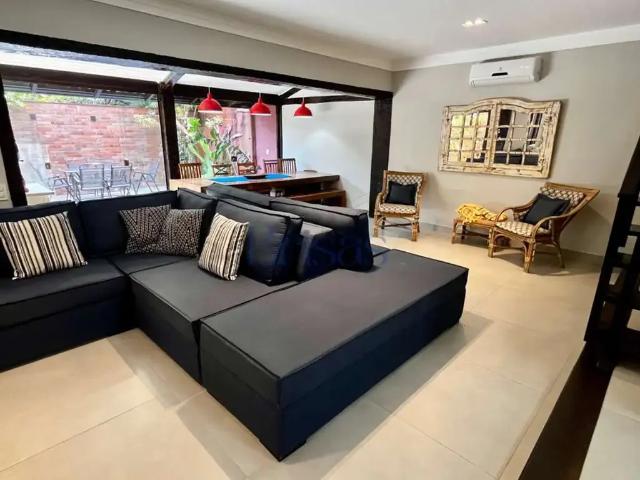 Casa / Sobrado em Condomínio para Locação em São Sebastião/SP Praia de Camburí 5 Quartos