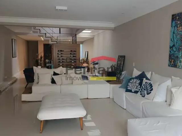 Casa / Sobrado em Condomínio para Locação em São Paulo/SP Tremembé 4 Quartos