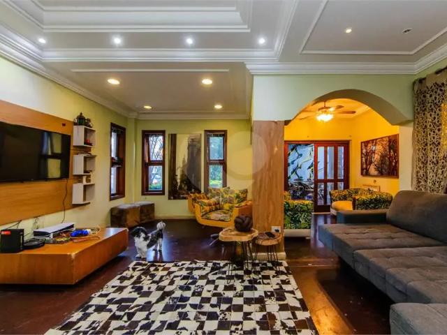 Casa / Sobrado em Condomínio para Locação em São Paulo/SP Tremembé 4 Quartos