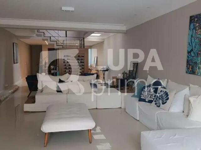 Casa / Sobrado em Condomínio para Locação em São Paulo/SP Tremembé 4 Quartos