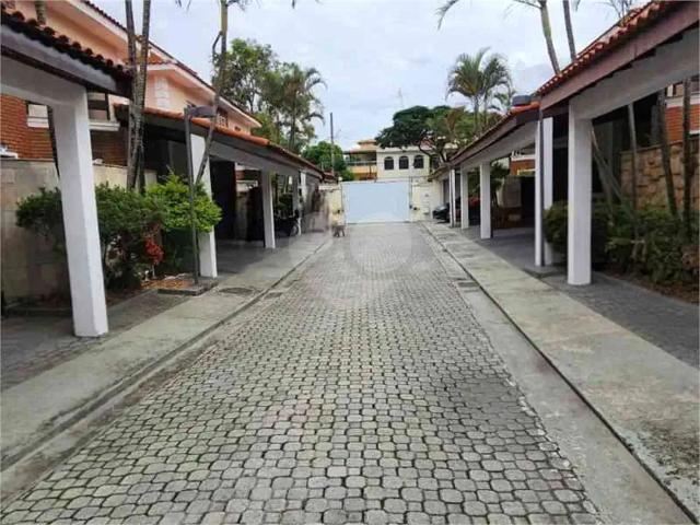 Casa / Sobrado em Condomínio para Locação em São Paulo/SP Tremembé 4 Quartos