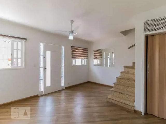 Casa / Sobrado em Condomínio para Locação em São Paulo/SP Vila Euthalia 3 Quartos