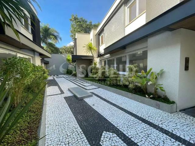Casa / Sobrado em Condomínio para Locação em São Paulo/SP Alto da Boa Vista 4 Quartos