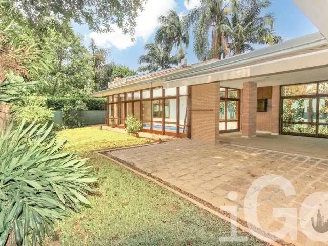 Casa / Sobrado em Condomínio para Locação em São Paulo/SP Alto da Boa Vista 3 Quartos