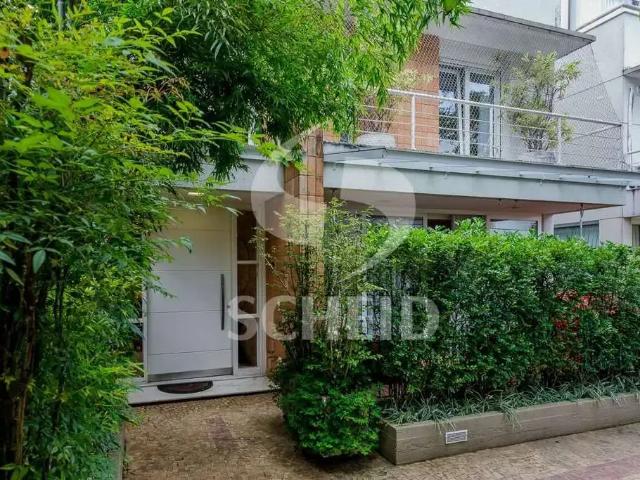 Casa / Sobrado em Condomínio para Locação em São Paulo/SP Chácara Monte Alegre 4 Quartos
