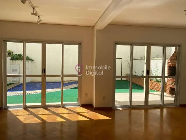 Casa / Sobrado em Condomínio para Locação em São Paulo/SP Chácara Monte Alegre 4 Quartos