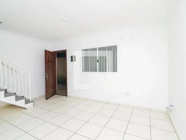 Casa / Sobrado em Condomínio para Locação em São Paulo/SP Itaquera 3 Quartos