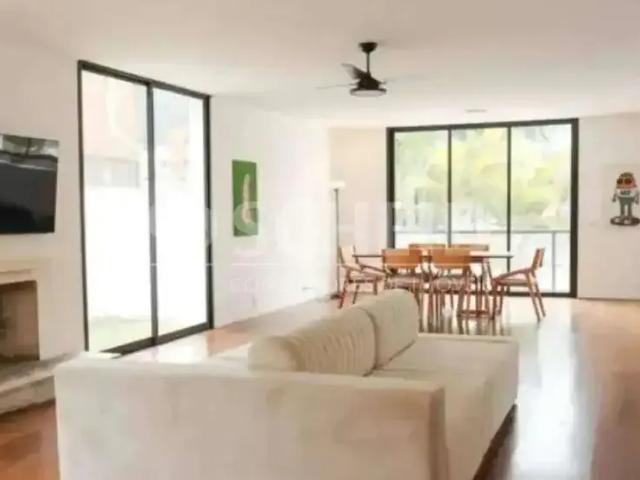 Casa / Sobrado em Condomínio para Locação em São Paulo/SP Jardim das Bandeiras 4 Quartos