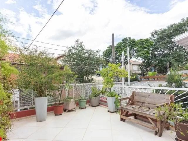 Casa / Sobrado em Condomínio para Locação em São Paulo/SP Jardim das Vertentes 4 Quartos