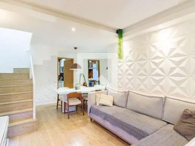Casa / Sobrado em Condomínio para Locação em São Paulo/SP Jardim Íris 3 Quartos