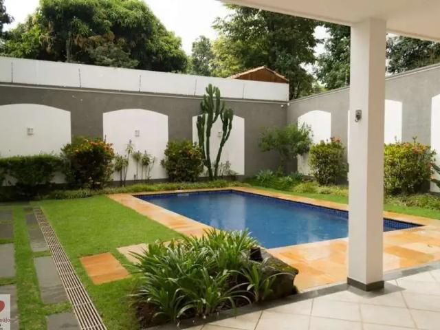 Casa / Sobrado em Condomínio para Locação em São Paulo/SP Jardim Petrópolis 4 Quartos