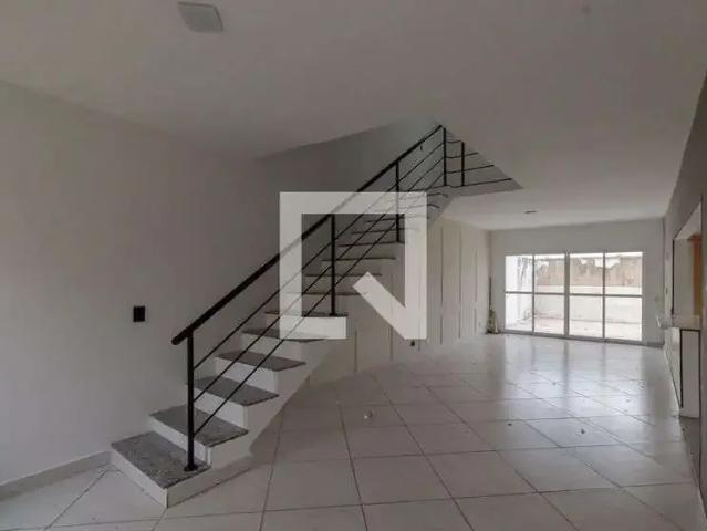Casa / Sobrado em Condomínio para Locação em São Paulo/SP Moema 4 Quartos