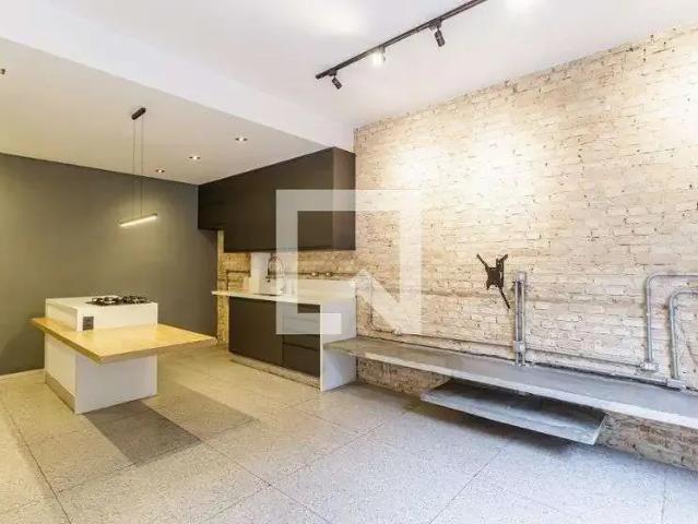 Casa / Sobrado em Condomínio para Locação em São Paulo/SP Moema 1 Quartos