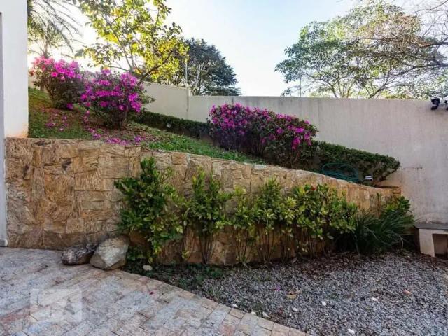 Casa / Sobrado em Condomínio para Locação em São Paulo/SP Parque dos Príncipes 5 Quartos