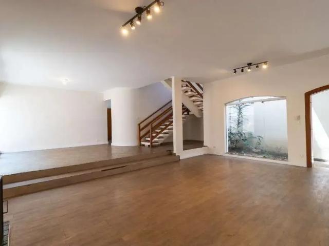 Casa / Sobrado em Condomínio para Locação em São Paulo/SP Santo Amaro 4 Quartos