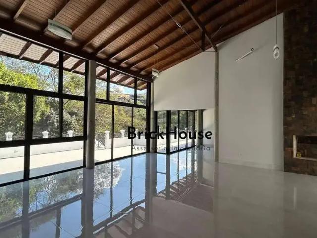 Casa / Sobrado em Condomínio para Locação em São Roque/SP Vila Santo Antônio 3 Quartos