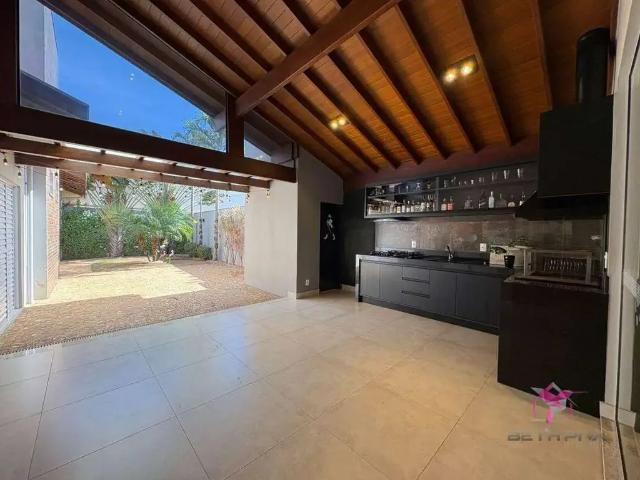 Casa / Sobrado em Condomínio para Locação em Santa Cruz da Conceição/SP Quinta das Águas 3 Quartos