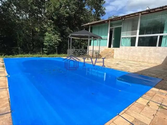 Casa / Sobrado em Condomínio para Locação em Santa Luzia/MG Quarenta e Dois 6 Quartos