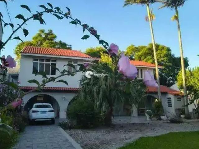 Casa / Sobrado em Condomínio para Locação em Santa Maria/RS Camobi 5 Quartos