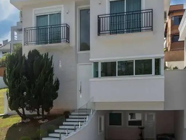 Casa / Sobrado em Condomínio para Locação em Santana de Parnaíba/SP Alphaville 4 Quartos