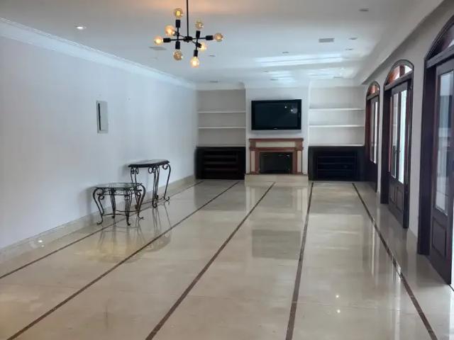 Casa / Sobrado em Condomínio para Locação em Santana de Parnaíba/SP Alphaville 4 Quartos