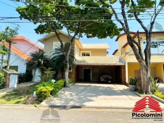 Casa / Sobrado em Condomínio para Locação em Santana de Parnaíba/SP Alphaville 4 Quartos