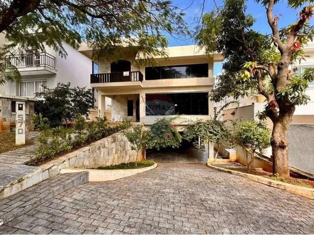 Casa / Sobrado em Condomínio para Locação em Santana de Parnaíba/SP Alphaville 4 Quartos