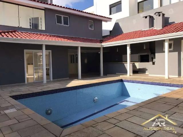 Casa / Sobrado em Condomínio para Locação em Santana de Parnaíba/SP Alphaville 4 Quartos