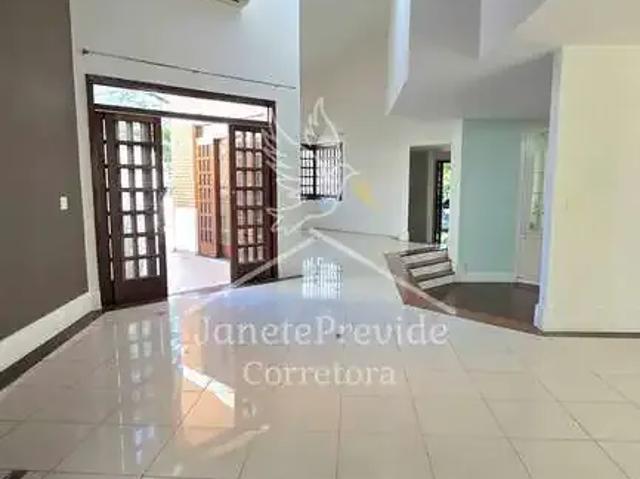 Casa / Sobrado em Condomínio para Locação em Santana de Parnaíba/SP Alphaville 4 Quartos