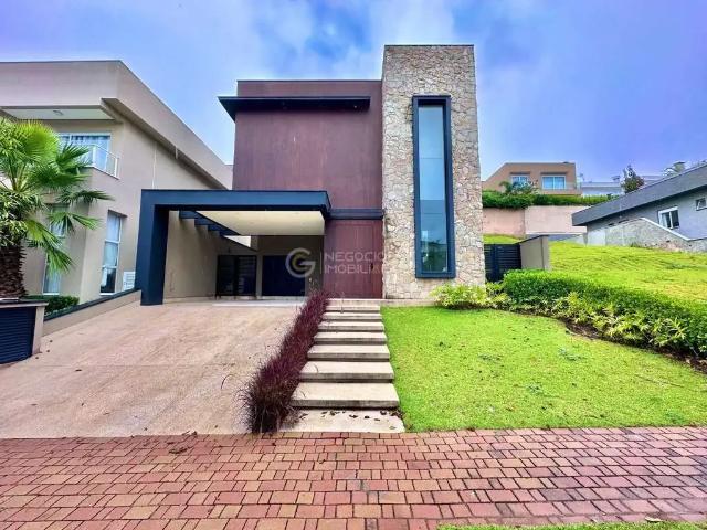 Casa / Sobrado em Condomínio para Locação em Santana de Parnaíba/SP Alphaville 4 Quartos