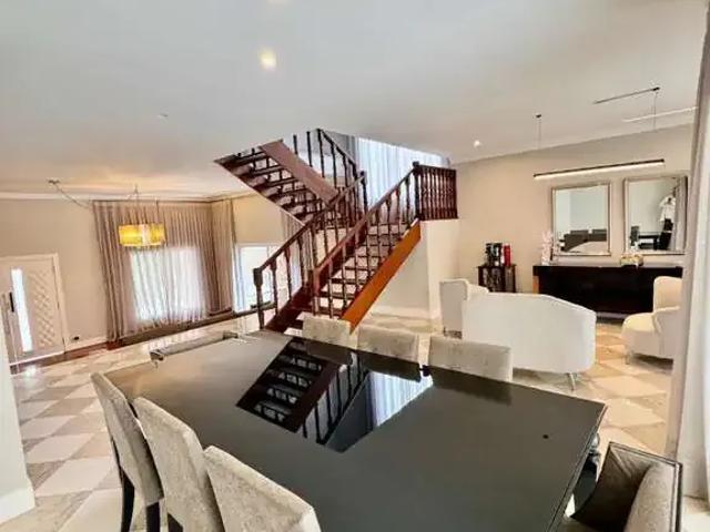 Casa / Sobrado em Condomínio para Locação em Santana de Parnaíba/SP Alphaville 4 Quartos