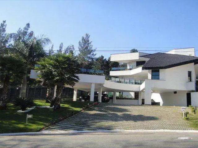 Casa / Sobrado em Condomínio para Locação em Santana de Parnaíba/SP Alphaville 4 Quartos