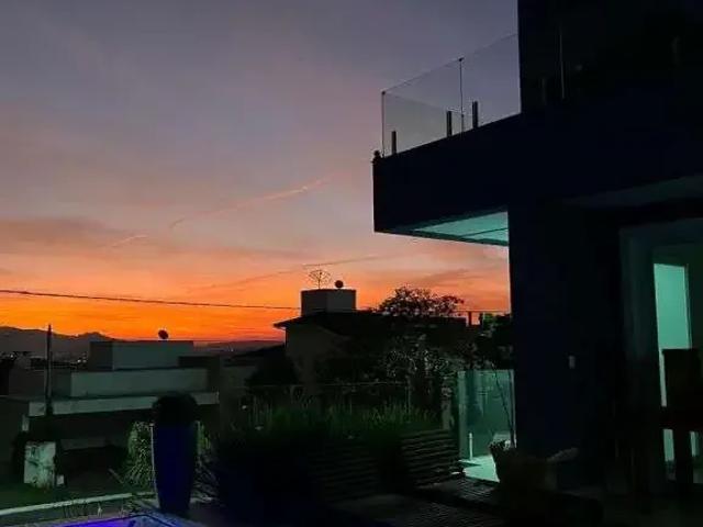 Casa / Sobrado em Condomínio para Locação em Santana de Parnaíba/SP Alphaville 4 Quartos