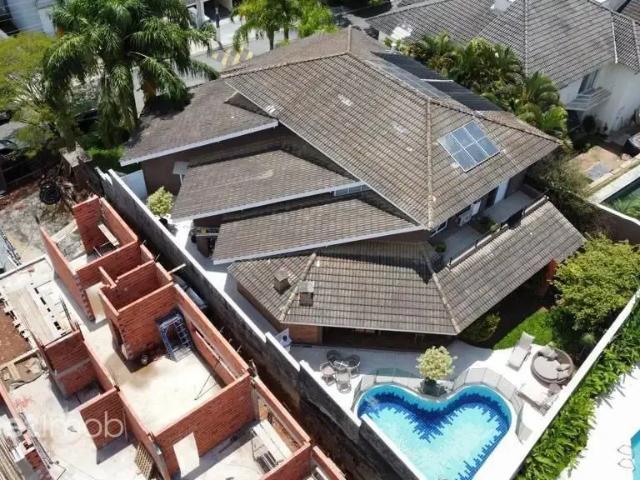 Casa / Sobrado em Condomínio para Locação em Santana de Parnaíba/SP Alphaville 4 Quartos