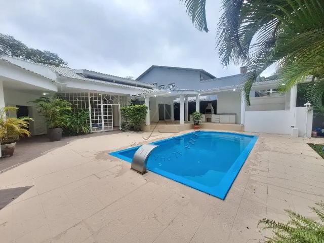 Casa / Sobrado em Condomínio para Locação em Santana de Parnaíba/SP Alphaville 4 Quartos
