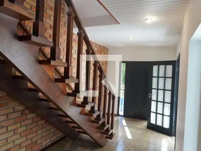 Casa / Sobrado em Condomínio para Locação em Santana de Parnaíba/SP Alphaville 4 Quartos