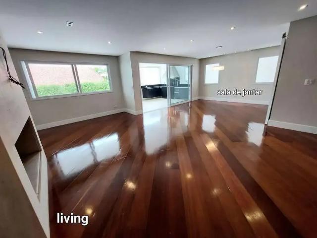 Casa / Sobrado em Condomínio para Locação em Santana de Parnaíba/SP Alphaville 4 Quartos