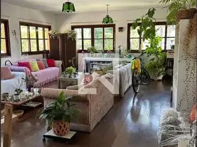 Casa / Sobrado em Condomínio para Locação em Santana de Parnaíba/SP Alphaville 4 Quartos