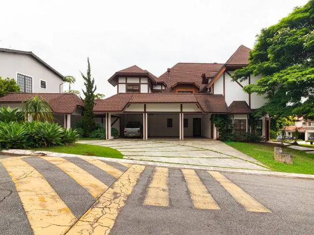 Casa / Sobrado em Condomínio para Locação em Santana de Parnaíba/SP Alphaville 4 Quartos