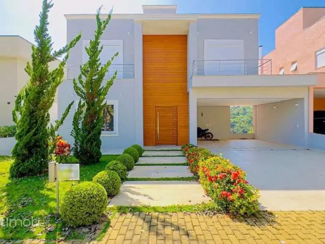 Casa / Sobrado em Condomínio para Locação em Santana de Parnaíba/SP Alphaville 4 Quartos